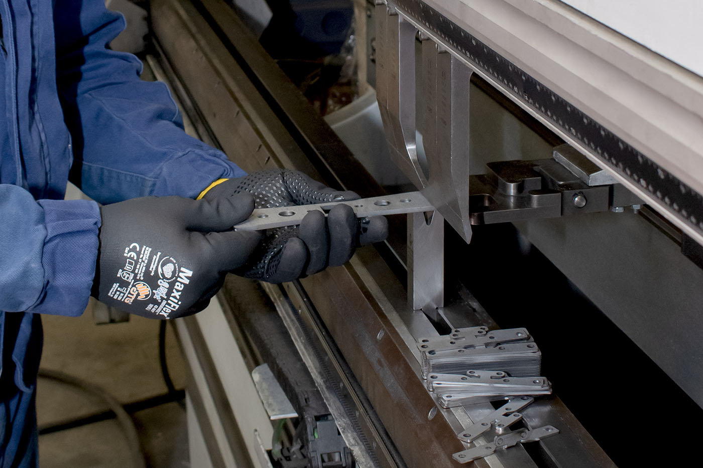 Pliage et parachevement de vos pièces métalliques Orléans Laser